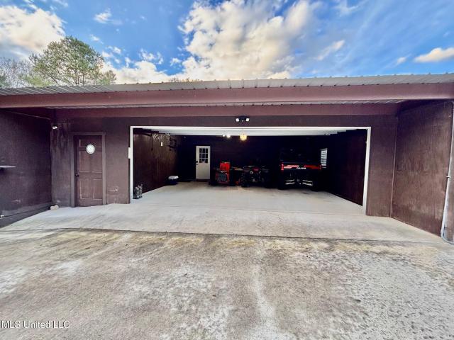 1614 Hwy 583
