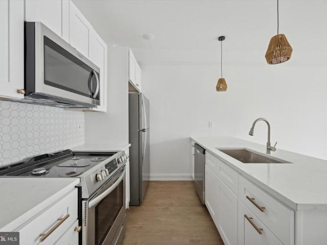 1614 Ridge Avenue # 303