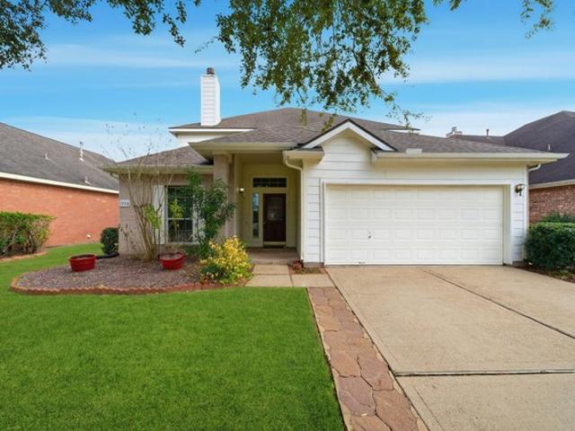 1614 Roaring Springs Ln, Pasadena, TX 77586