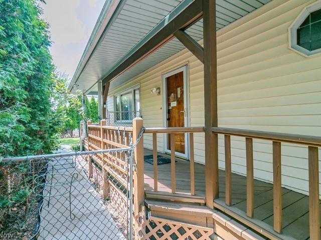 1614 Rosewood Avenue