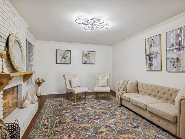1614 Rosewood Dr