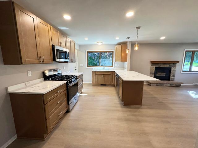 1614 Stardust Dr