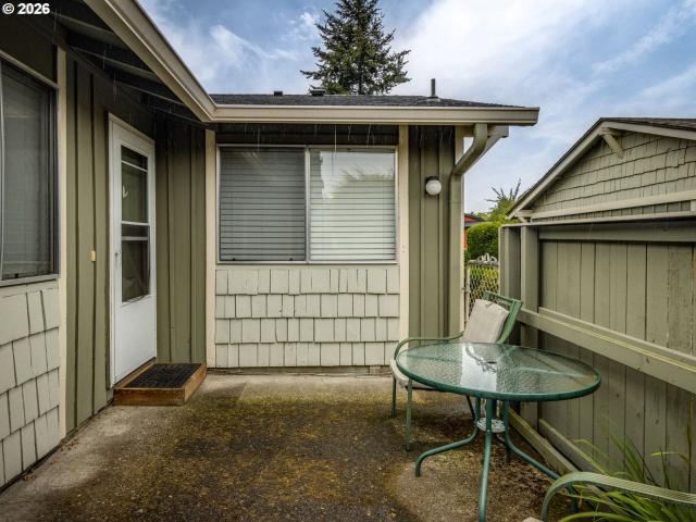 1614 SE 146TH CT