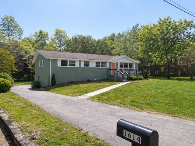 1614 Shady Cir