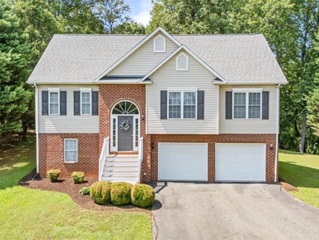 1614 Silver Creek Dr, Lynchburg, VA 24503