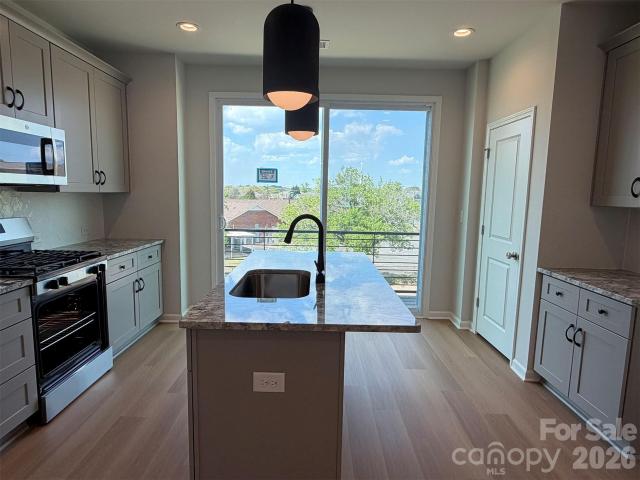 1614 Spring St, Unit EQX1874, Charlotte, NC 28206 | MLS #4316