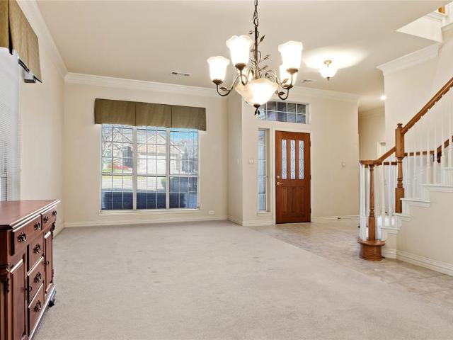 1614 Villa Court
