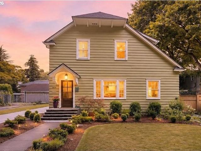 1614 21st Ave, Longview, WA 98632
