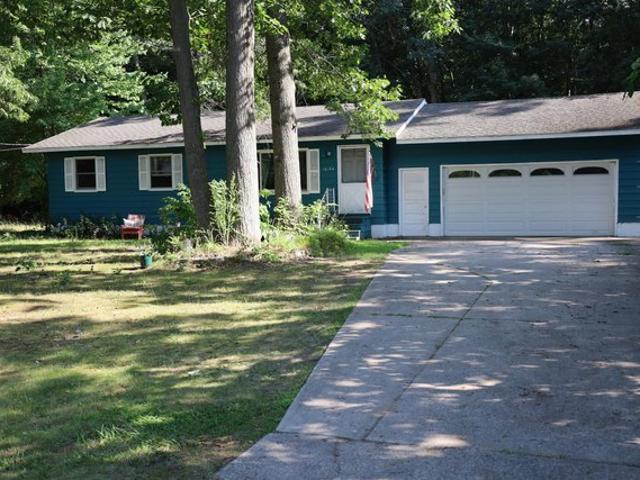 16154 Gary Ave, Grand Haven, MI 49417