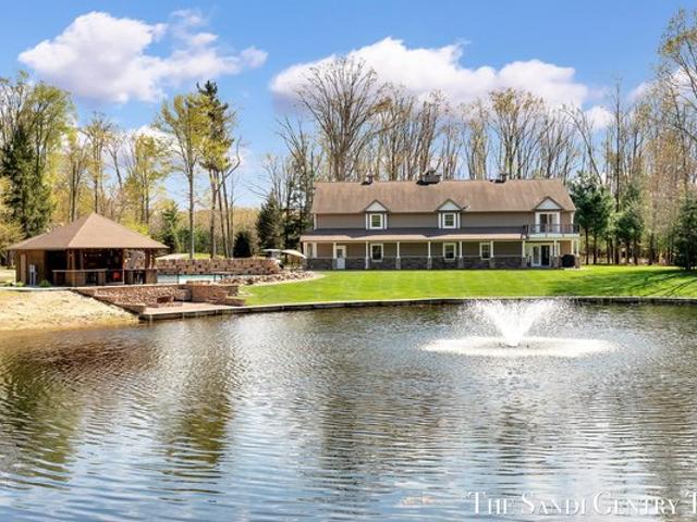 16159 Ferris St, Grand Haven, MI 49417