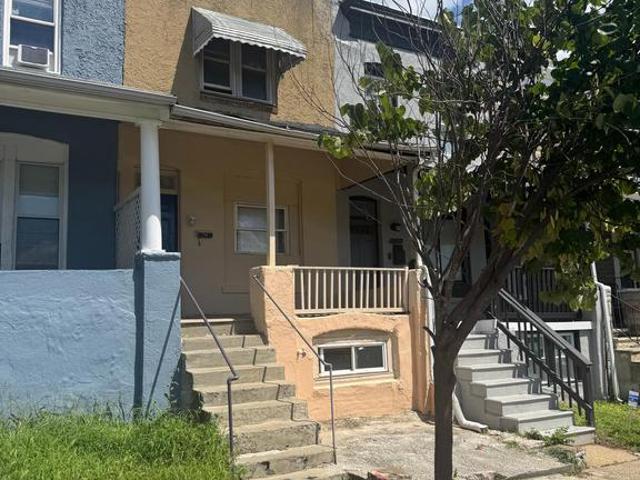 1615 N Warwick Avenue