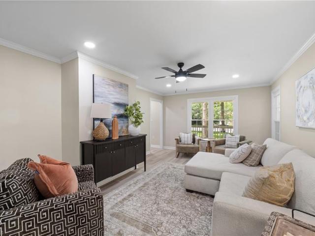 1615 Briar Lake Circle