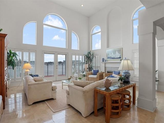 1615 Corniche St, League City, TX 77573