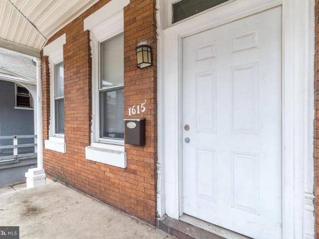 1615 Dyre Street