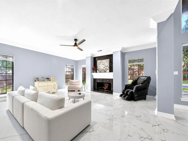 1615 Kelliwood Oaks Drive