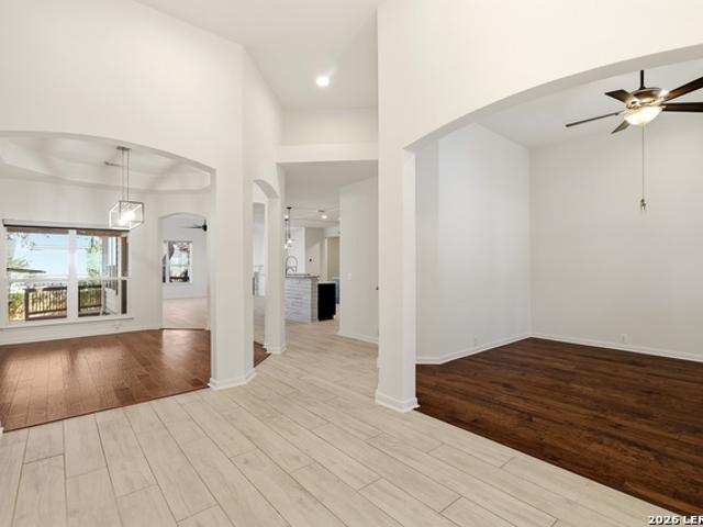 1615 Lookout Pt