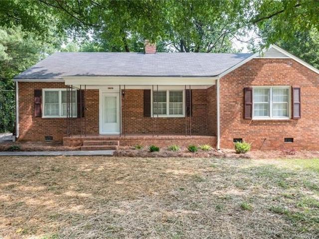 1615 Rankin Rd, Greensboro, NC 27405