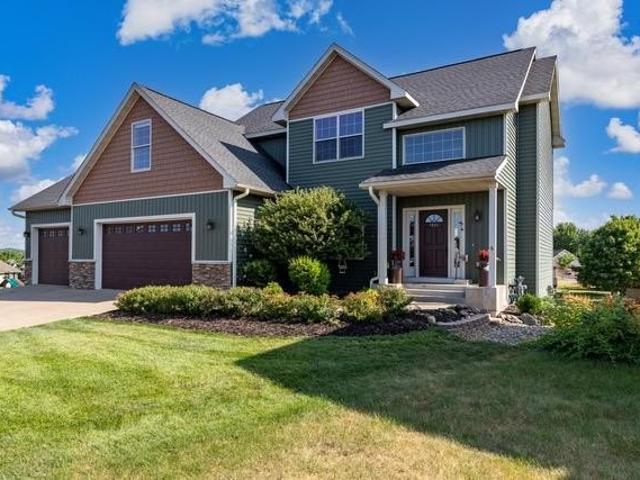 1615 Rolling Hills Ln, River Falls, WI 54022