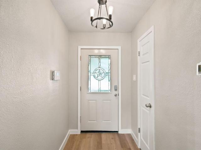 1615 Roundrock Trail