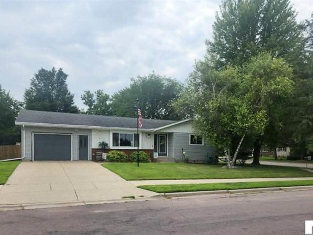 1615 Sunset Ave, New Ulm, MN 56073
