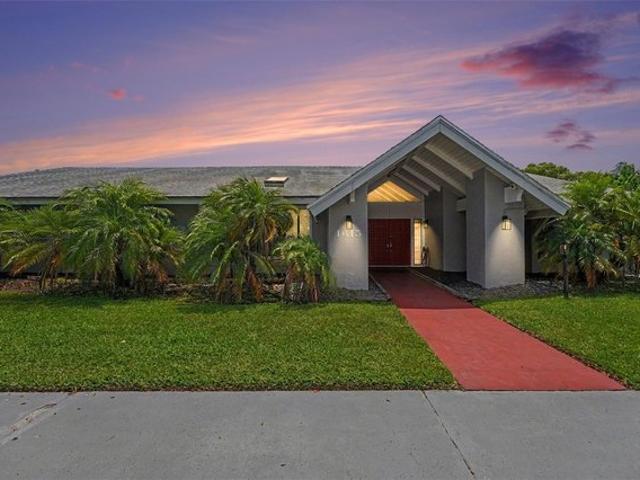 1615 Saint Pauls Dr, Clearwater, FL 33764
