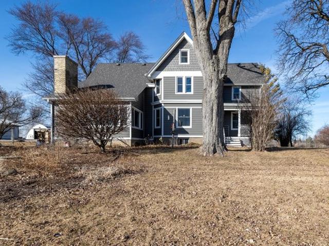 1615 Ulao Dr, Grafton, WI 53024