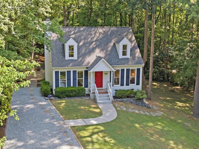 1615 Valley Run