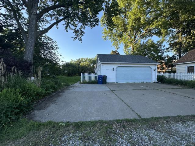 1615 W 15th Street