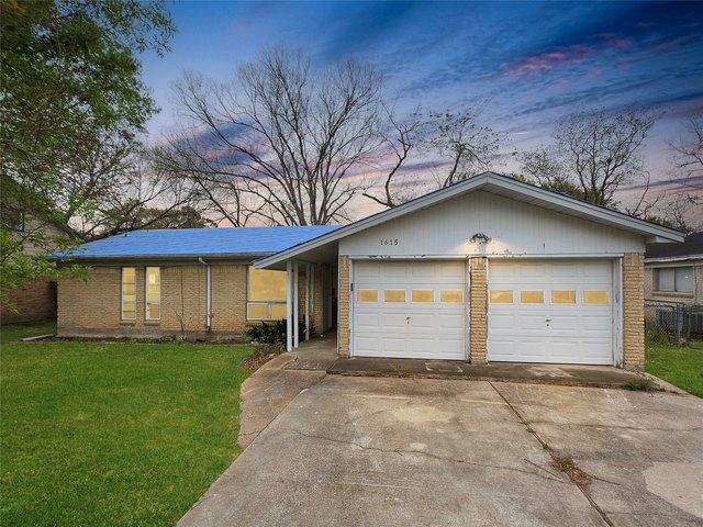 1615 3rd St, League City, TX 77573