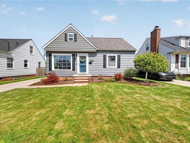 16168 Brinbourne Ave, Middleburg Heights, OH 44130