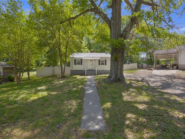 1616 Meadowbrook Circle