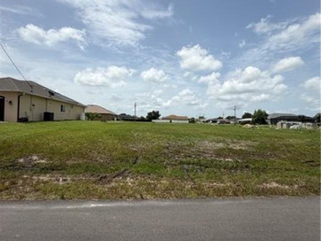 1616 NW 5th St, Cape Coral, FL 33993