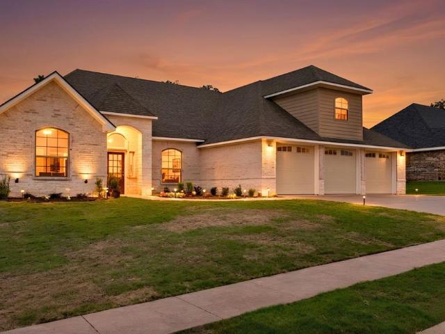 1616 Courtland Lane