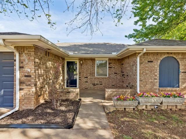 1616 E Shady Creek Drive