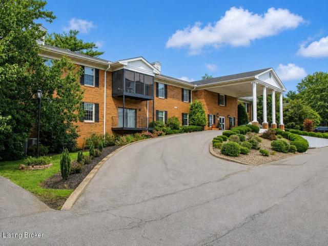 1616 Gardiner Ln 211