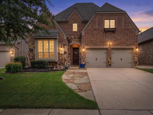 1616 Golf Club Dr, Lantana, TX 76226