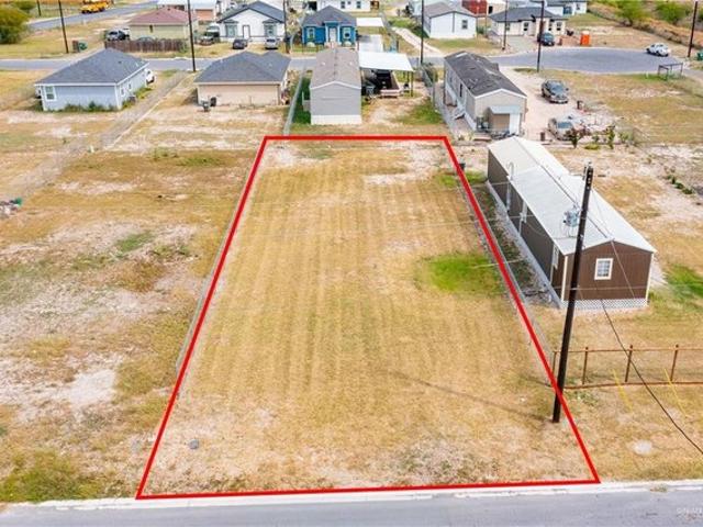 1616 LA Marina Dr, Edinburg, TX 78542