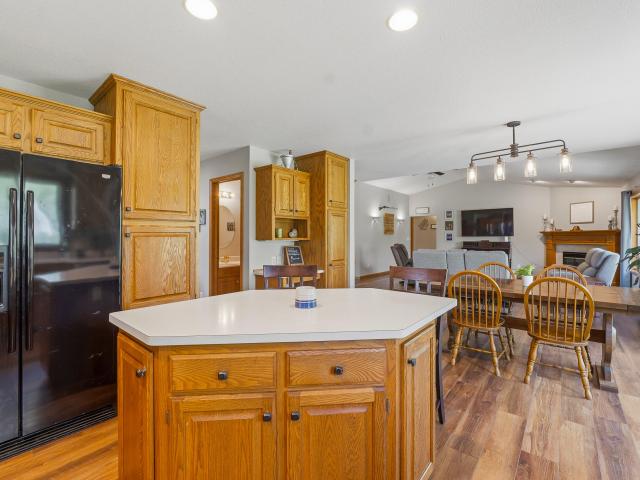 1616 Sandstone Ln