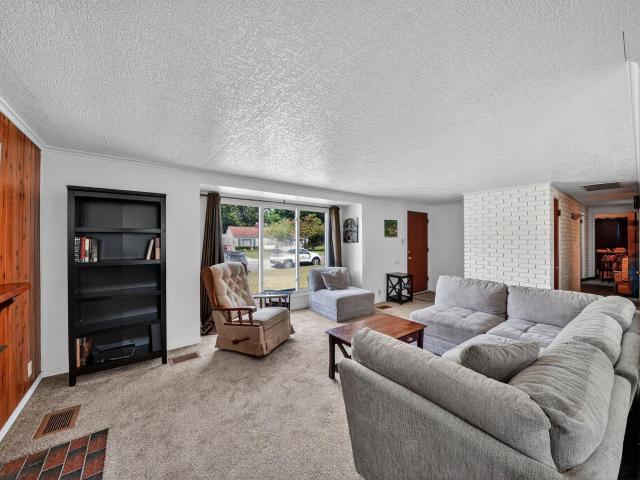 1616 Southeast Drive