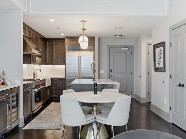 1616 West End Ave # 1906