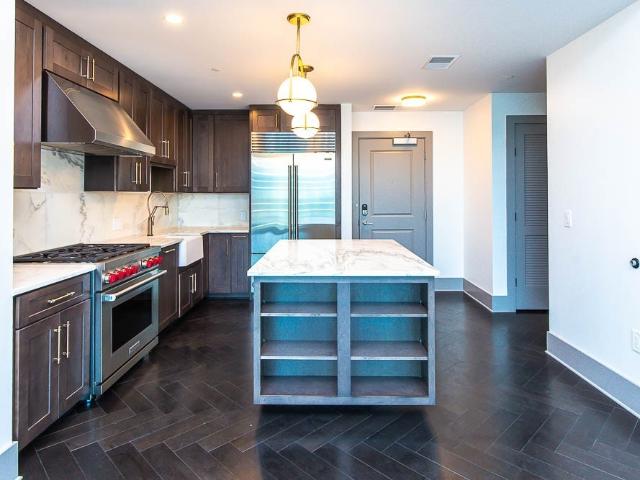 1616 West End Ave # 2706
