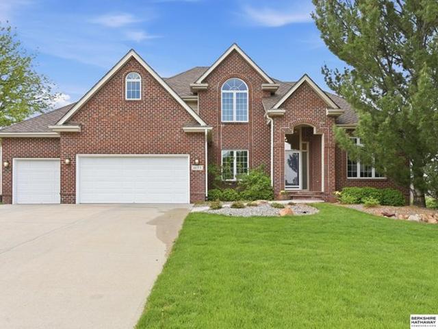 16173 Bedford Ave, Omaha, NE 68116