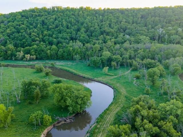 16170 W Point Rd, Gays Mills, WI 54631