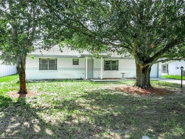 1617 Chatsworth St, Lake Placid, FL 33852