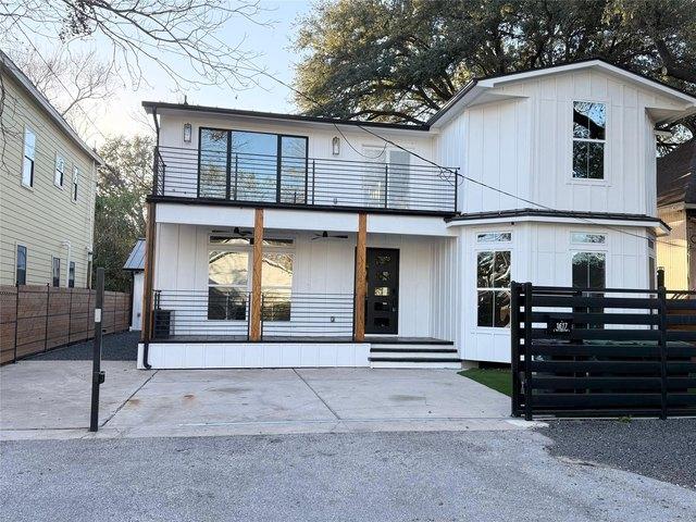 1617 Common St, Houston, TX 77009