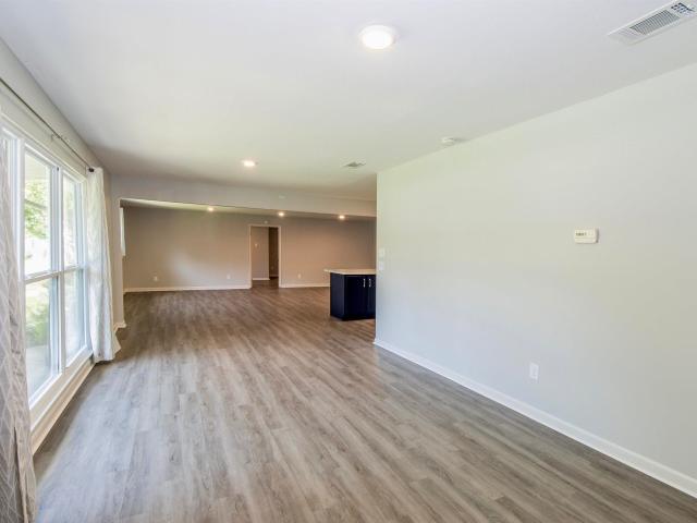 1617 Deerfield Rd