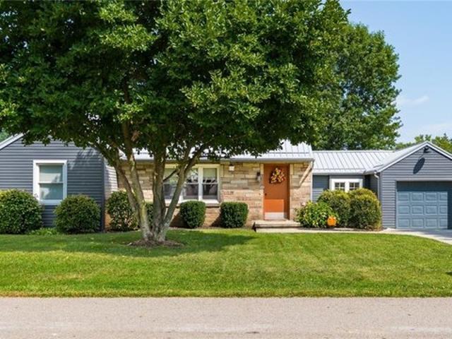 1617 Doaks Ln, Zanesville, OH 43701