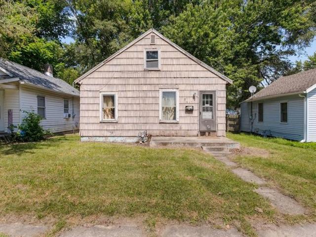 1617 E Bowman St, South Bend, IN 46613