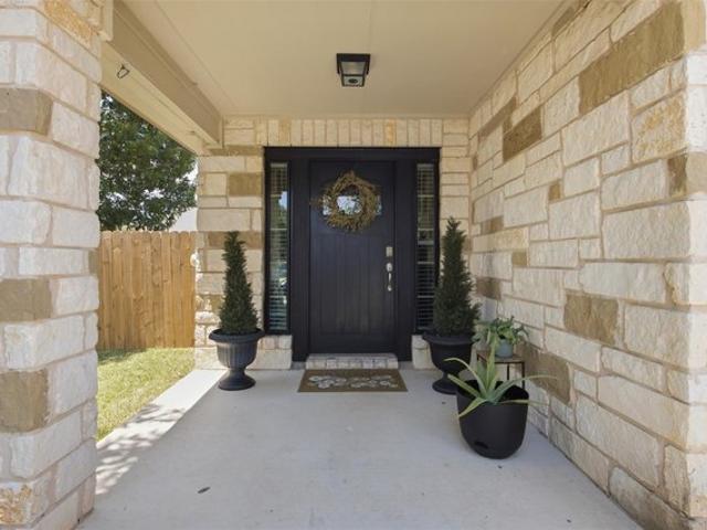 1617 Sunflower St, Lockhart, TX 78644