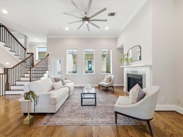 1617 Shearn St, Houston, TX 77007